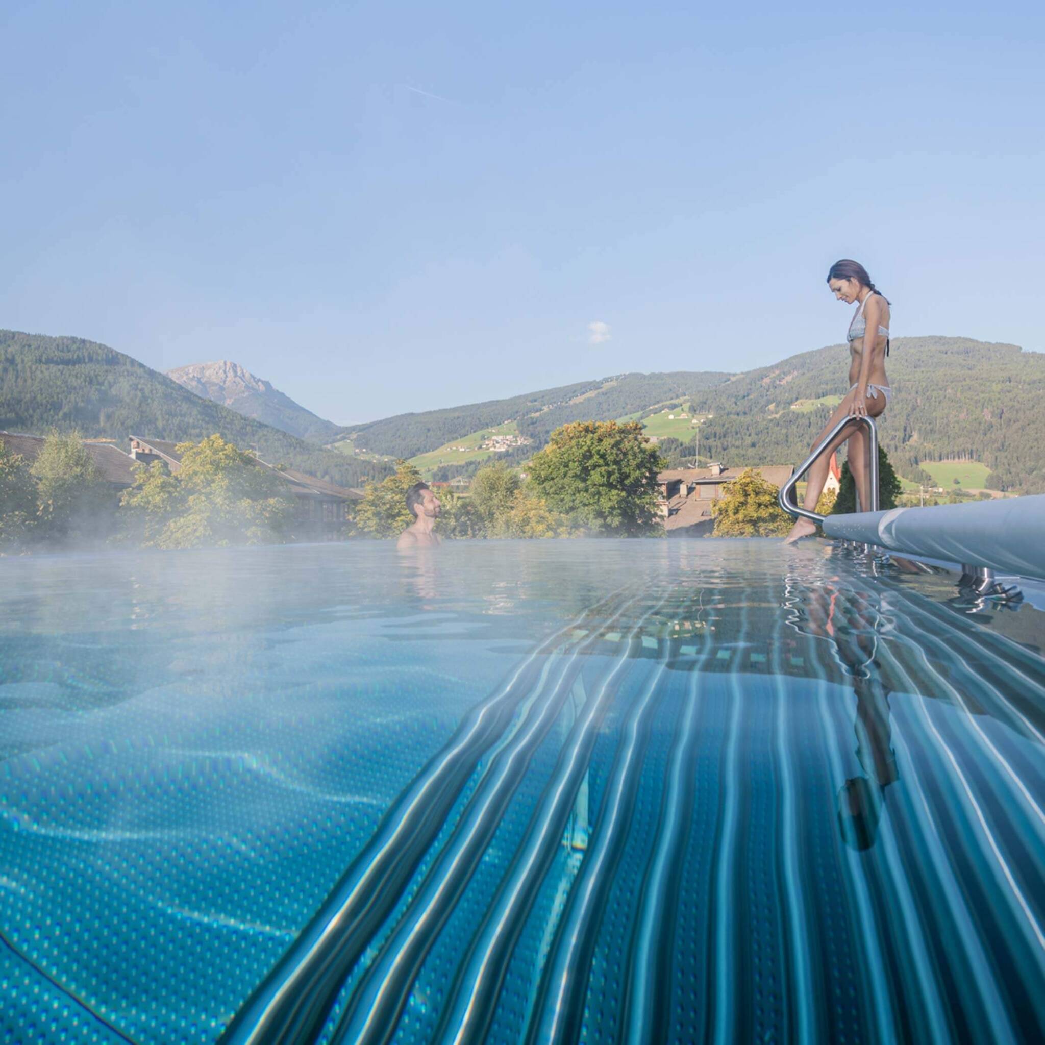 Hotels mit Infinity Pool in Südtirol | die besten Adressen